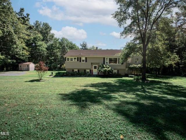 72 Zabel Hill Rd, Albany, NY 12067