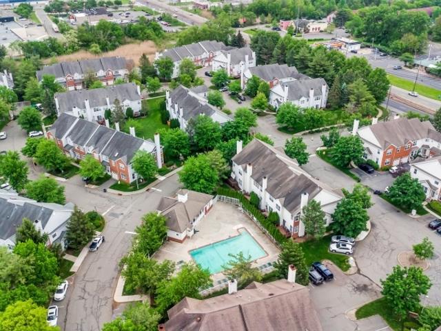 72 Albert Ct