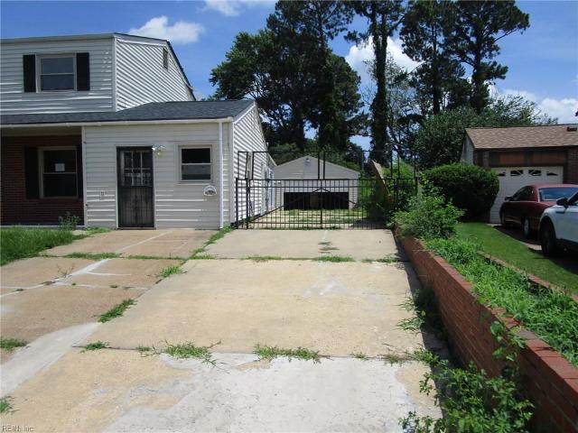 72 Banister DR