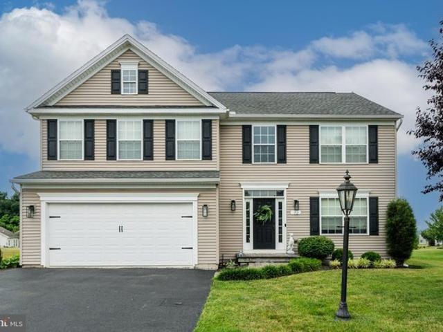 72 Battalion Ln, Gettysburg, PA 17325