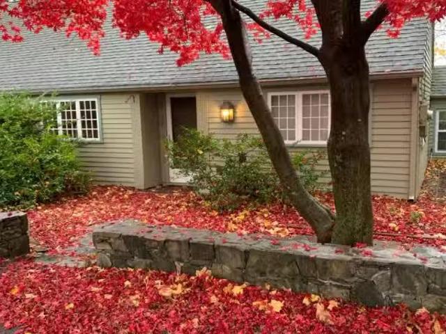 72 Benedict Rd, Bethel, CT 06801