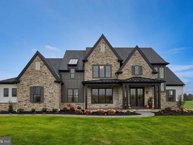 72 Bomberger Rd, Lititz, PA 17543
