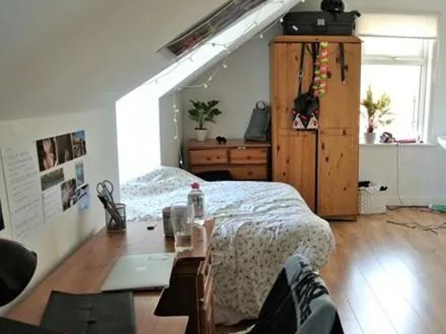 72 Burton Road, Manchester, M20 1HG, United Kingdom | 8 bed duplex for rent #137998482 | Rentberry