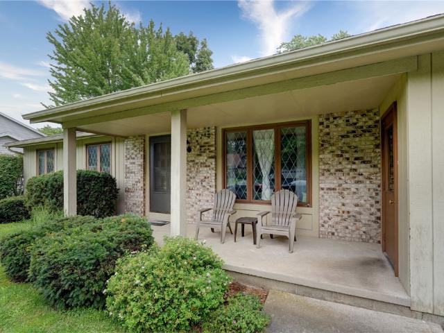 72 Burlwood Dr