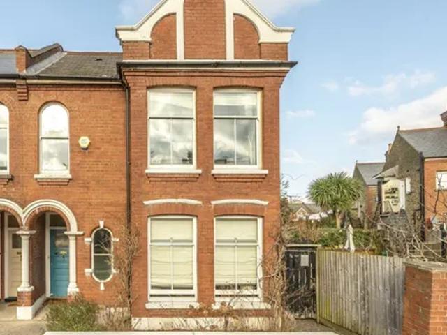 72 Burnbury Road, London, SW12 0EL, United Kingdom | 3 bed house for rent #168182088 | Rentberry