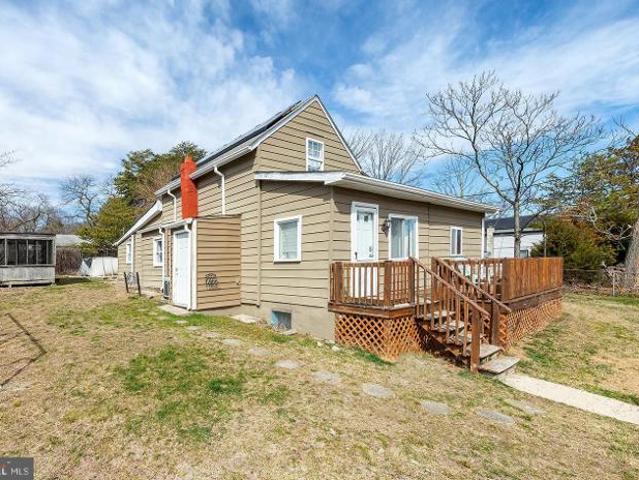 72 Chestnut Ln, Pine Hill, NJ 08021