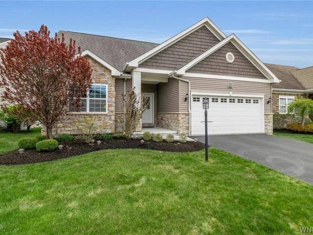 72 Dockside Pkwy, Amherst, NY 14051