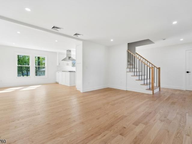 72 E Cedar St