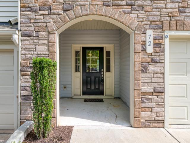 72 E Grove Point Drive