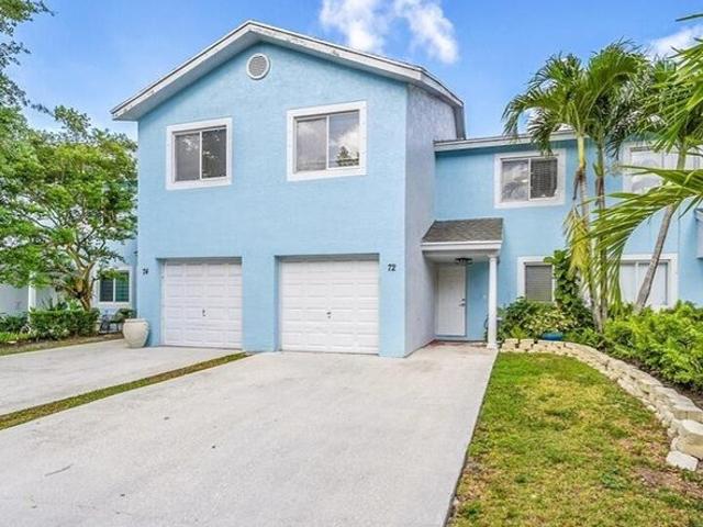 72 Fairway Ln, Royal Palm Beach, FL 33411