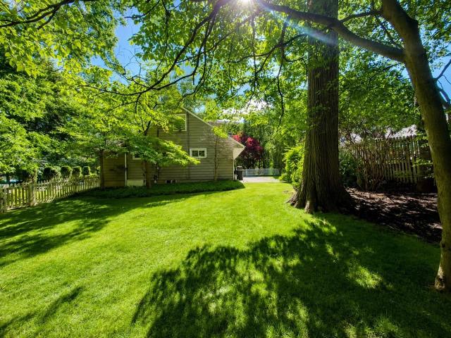 72 Foster Rd