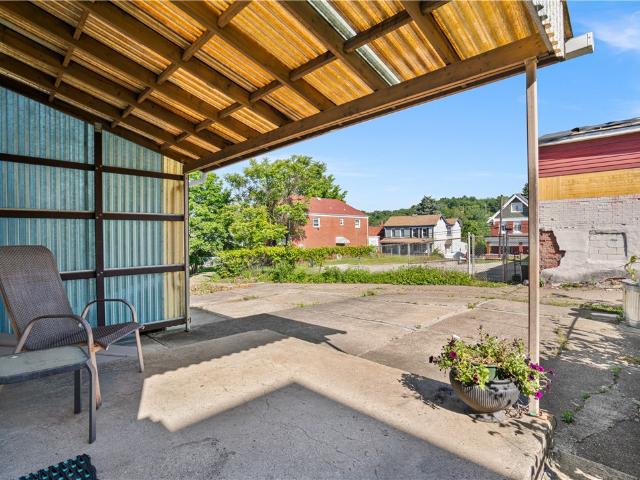 72 Frazier Ave