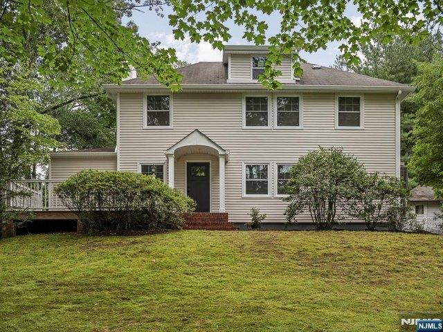 72 Fremont Ave, Park Ridge, NJ 07656