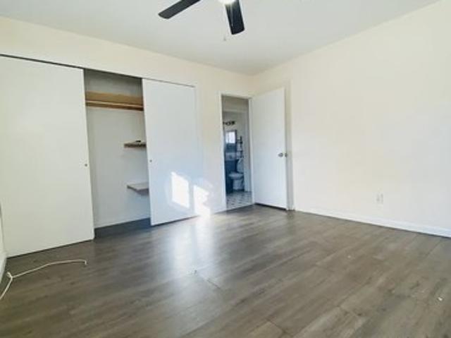 72 Friendly Rd, Hicksville, NY 11801