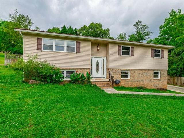 72 Gregory Ln, LaFayette, GA 30728