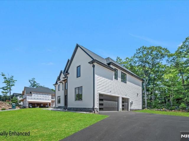 72 Heritage Drive