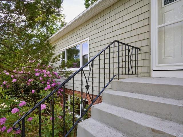 72 Hickory Hill Drive