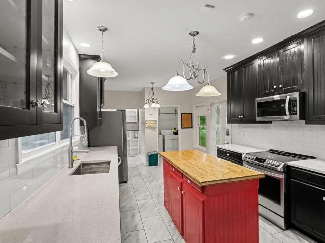 72 Hood Road
