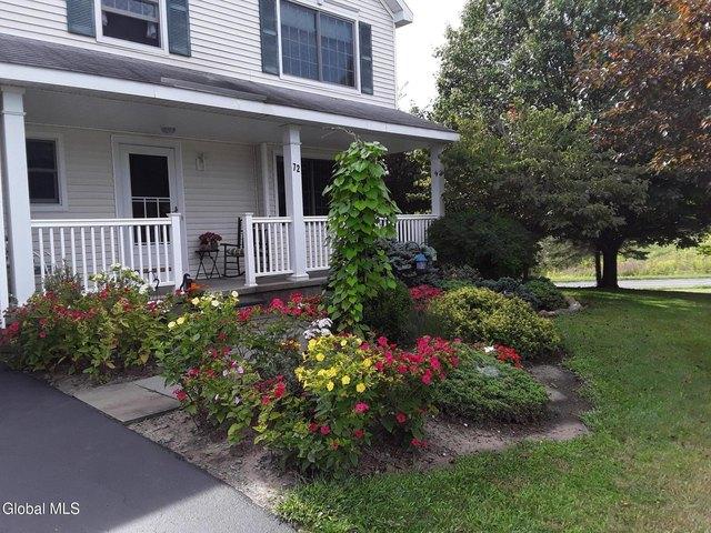 72 Holly Mill Rd, Selkirk, NY 12158