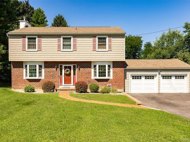 72 Hornbeck Rd, Poughkeepsie, NY 12603