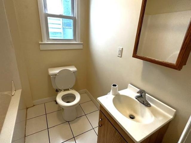 72 Hyde Street 4 Bedroom Apartment for Rent at 72 Hyde St, Burlington, VT 05401 Old North End