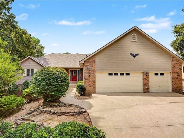 72 McKenzie Dr, Bella Vista, AR 72715