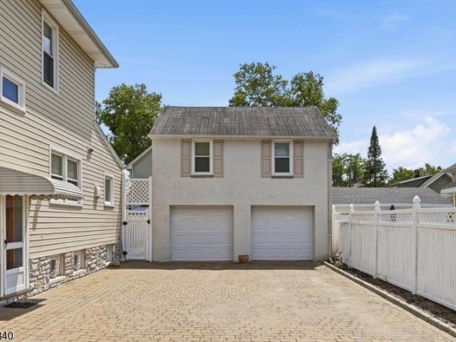 72 Maitland Ave