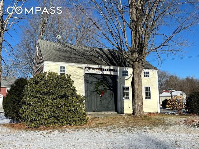 72 Main St A, Westford, MA