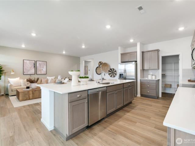 72 Moonshadow Lane