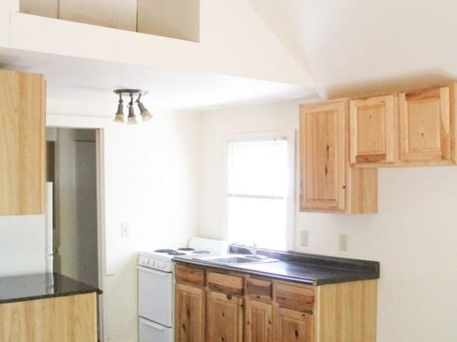 72 Murray St Studio Apartment for Rent at 72 Murray St, Burlington, VT 05401 Old North End