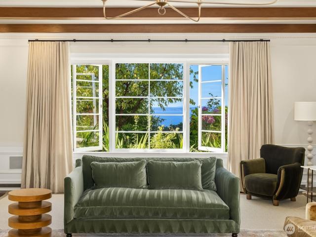 72 Olympic Dr, Shoreline, WA 98177 | MLS #2537