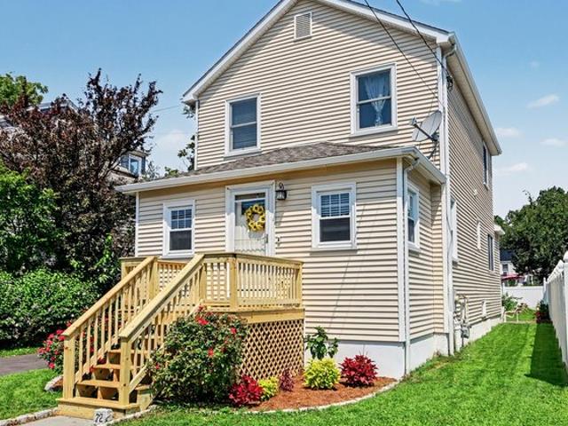 72 Palmer Ave, Stamford, CT 06902