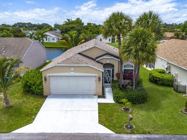72 Paxford Ln, Boynton Beach, FL 33426