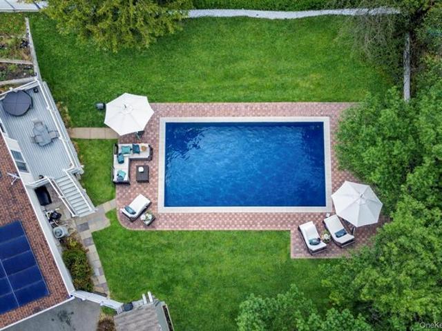 72 S Mary Francis St, Tappan, NY 10983