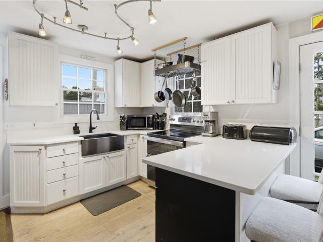 72 Seascape Avenue