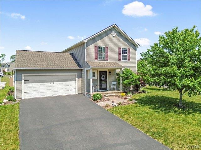 72 Silversides Way, Baldwinsville, NY 13027