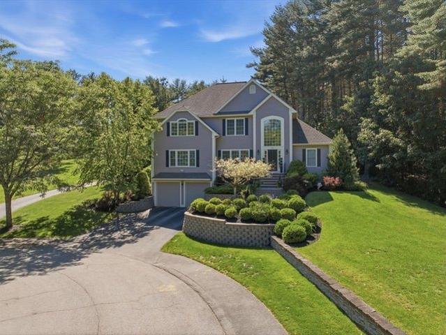 72 Sterling Ln, North Andover, MA 01845