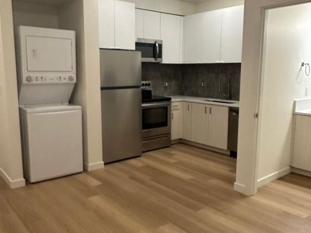 72ND Studio Apartment for Rent at 5855 Se 72nd Ave, Portland, OR 97206 Mt. Scott Arleta