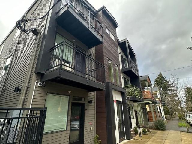 72ND 1 Bedroom Apartment for Rent at 5855 Se 72nd Ave, Portland, OR 97206 Mt. Scott Arleta
