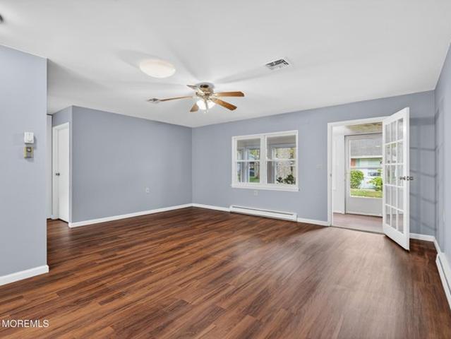 72F Dorchester Dr, Lakewood, NJ 08701