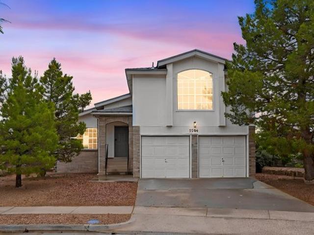 7304 Desierto Azul Dr, El Paso, TX 79912