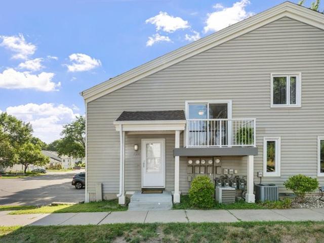 7304 Landau Dr, Bloomington, MN 55438