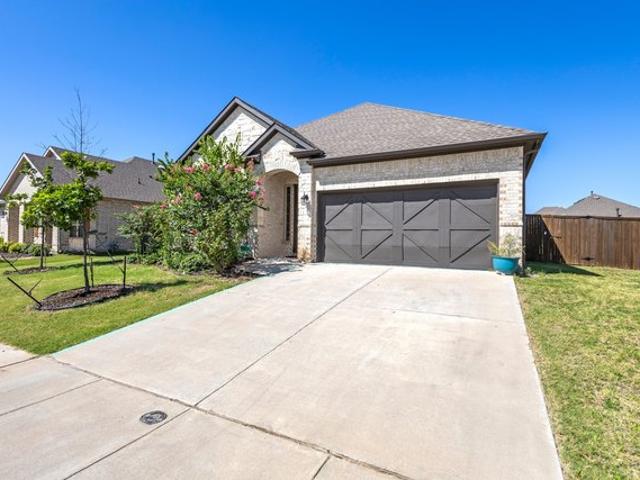 7304 Snyder Ln, Arlington, TX 76002