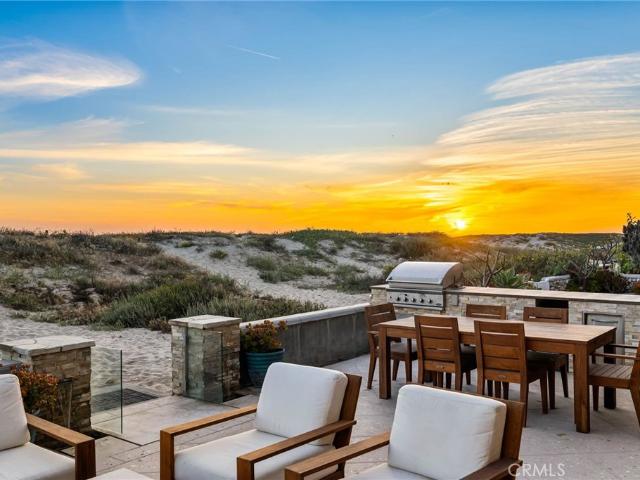 7304 W Oceanfront, Newport Beach, CA 92663 | MLS #OC26088