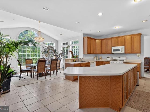 7305 Wellbrook Court