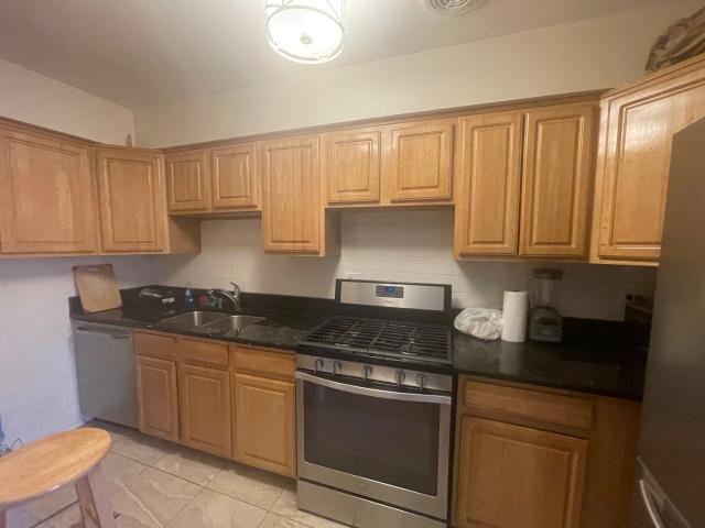 7306 N Winchester Ave, Unit 506, Chicago, IL 60626 | MLS #12624 | Compass