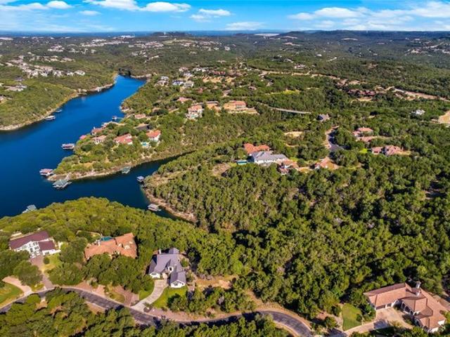 7306 Admiral Park Dr, Jonestown, TX 78645