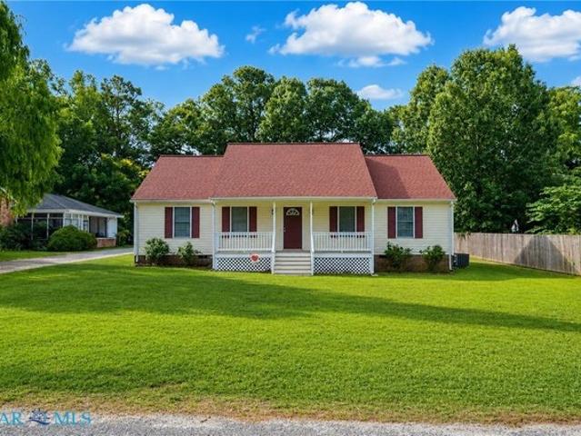 7306 Leigh Dr, Hayes, VA 23072