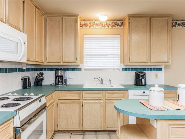 7306 Sun Valley Dr, Corpus Christi, TX 78413 | MLS #470254