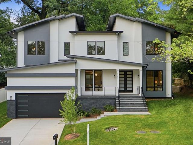 7306 Sportsman Dr, Falls Church, VA 22043